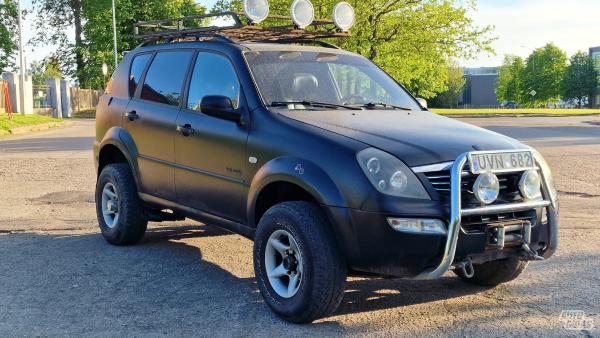SsangYong Rexton 2003 in Siauliai, with an engine capacity of 3.20 L and mileage of 230 thousand km for 1850 €, photo 1 on AUTOMOTO.COM.LV