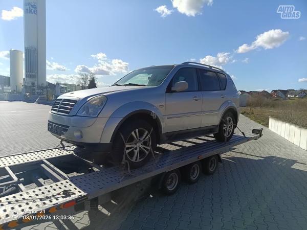 SsangYong Rexton 2012 in Alytus, with an engine capacity of 2.70 L and mileage of 215 thousand km for 4600 €, photo 2 on AUTOMOTO.COM.LV