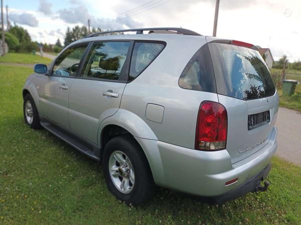 Pelēks SsangYong Rexton 2005 Kauņa, ar dzinēja tilpumu 2.70 L un nobraukumu 215 tūkst. km par 2600 €, foto 3 vietnē AUTOMOTO.COM.LV