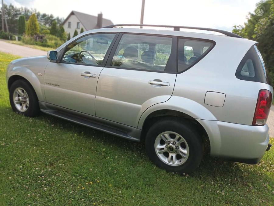 Pelēks SsangYong Rexton 2005 Kauņa, ar dzinēja tilpumu 2.70 L un nobraukumu 215 tūkst. km par 2600 €, foto 7 vietnē AUTOMOTO.COM.LV