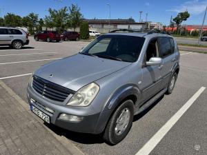 Pelēks SsangYong Rexton 2007 Klaipėda, ar dzinēja tilpumu 2.70 L un nobraukumu 270 tūkst. km par 2450 €, foto  vietnē AUTOMOTO.COM.LV