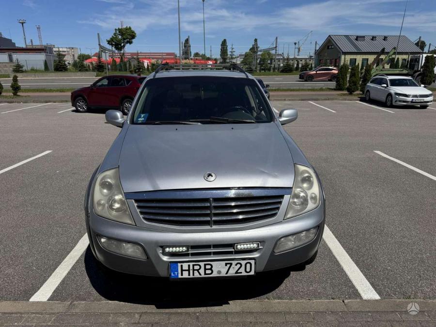 Pelēks SsangYong Rexton 2007 Klaipėda, ar dzinēja tilpumu 2.70 L un nobraukumu 270 tūkst. km par 2450 €, foto 3 vietnē AUTOMOTO.COM.LV