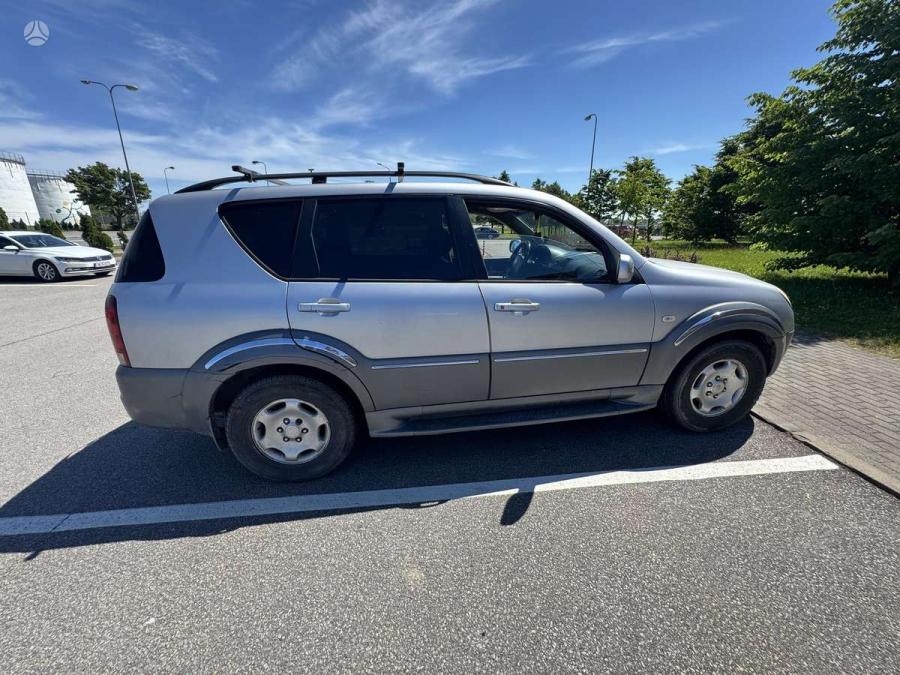 Pelēks SsangYong Rexton 2007 Klaipėda, ar dzinēja tilpumu 2.70 L un nobraukumu 270 tūkst. km par 2450 €, foto 5 vietnē AUTOMOTO.COM.LV