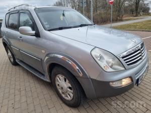 Pelēks SsangYong Rexton 2007 Rīga, ar dzinēja tilpumu 2.70 L un nobraukumu 185 tūkst. km par 2490 €, foto 5 vietnē AUTOMOTO.COM.LV