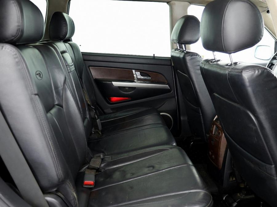 Grey SsangYong Rexton 2007 in Tallinn, with an engine capacity of 2.70 L and mileage of 0 thousand km for 1599 €, photo 15 on AUTOMOTO.COM.LV