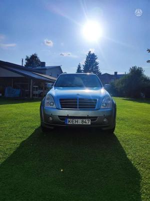 Pelēks SsangYong Rexton 2007 Kauņa, ar dzinēja tilpumu 2.70 L un nobraukumu 263 tūkst. km par 3200 €, foto 4 vietnē AUTOMOTO.COM.LV
