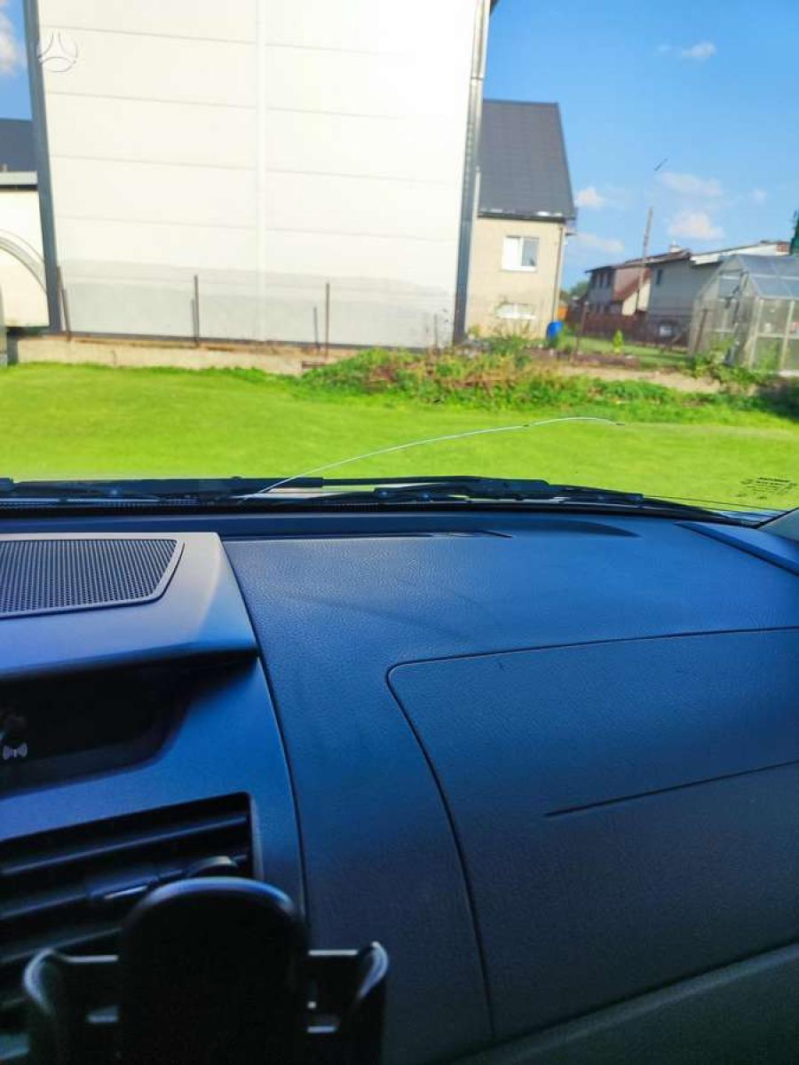 Pelēks SsangYong Rexton 2007 Kauņa, ar dzinēja tilpumu 2.70 L un nobraukumu 263 tūkst. km par 3200 €, foto 14 vietnē AUTOMOTO.COM.LV