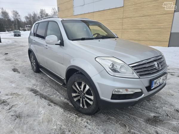 Grey SsangYong Rexton 2014 in Siauliai, with an engine capacity of 2.00 L and mileage of 255 thousand km for 5350 €, photo 4 on AUTOMOTO.COM.LV