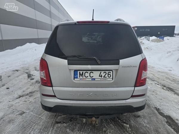 Grey SsangYong Rexton 2014 in Siauliai, with an engine capacity of 2.00 L and mileage of 255 thousand km for 5350 €, photo 5 on AUTOMOTO.COM.LV