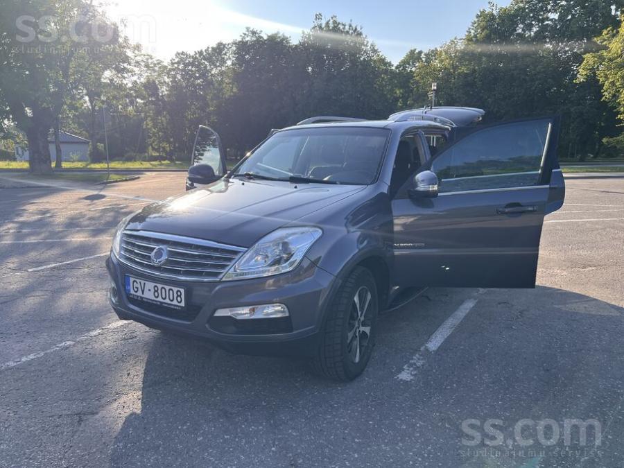 Grey SsangYong Rexton 2016 in Riga, with an engine capacity of 2.00 L and mileage of 16 thousand km for 8000 €, photo 1 on AUTOMOTO.COM.LV