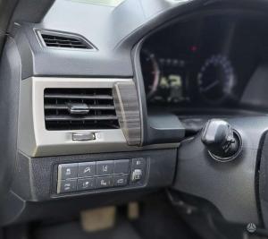 Grey SsangYong Rexton 2017 in Kursenai, with an engine capacity of 2.16 L and mileage of 180 thousand km for 12200 €, photo 11 on AUTOMOTO.COM.LV