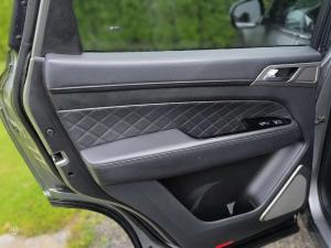 Grey SsangYong Rexton 2017 in Kursenai, with an engine capacity of 2.16 L and mileage of 180 thousand km for 12200 €, photo 24 on AUTOMOTO.COM.LV