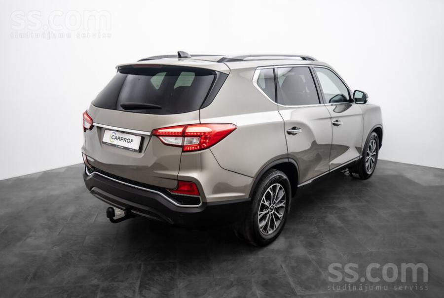 Pelēks SsangYong Rexton 2020 Tallina, ar dzinēja tilpumu 2.20 L un nobraukumu 146 tūkst. km par 15999 €, foto 4 vietnē AUTOMOTO.COM.LV
