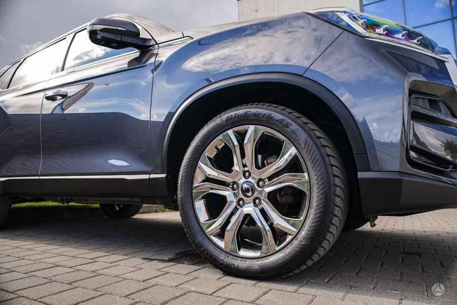 Grey SsangYong Rexton 2021 in Marijampole, with an engine capacity of 2.16 L and mileage of 75 thousand km for 27250 €, photo 5 on AUTOMOTO.COM.LV