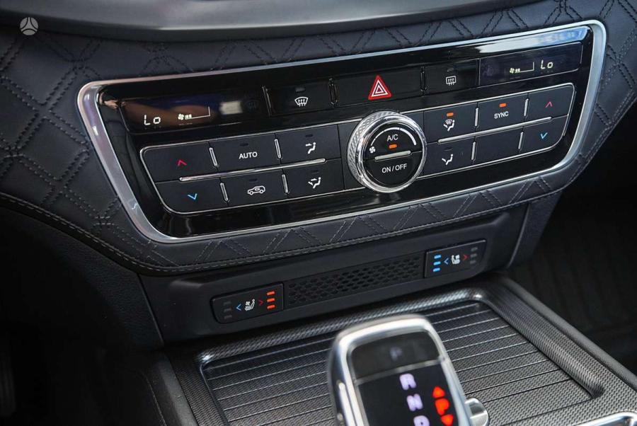 Grey SsangYong Rexton 2021 in Marijampole, with an engine capacity of 2.16 L and mileage of 75 thousand km for 27250 €, photo 20 on AUTOMOTO.COM.LV