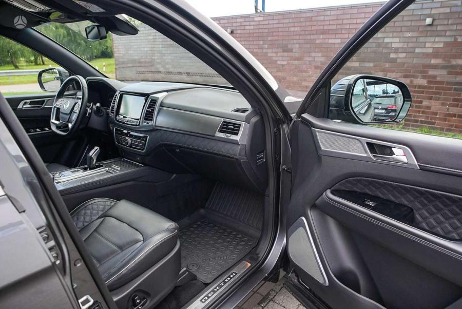 Grey SsangYong Rexton 2021 in Marijampole, with an engine capacity of 2.16 L and mileage of 75 thousand km for 27250 €, photo 41 on AUTOMOTO.COM.LV