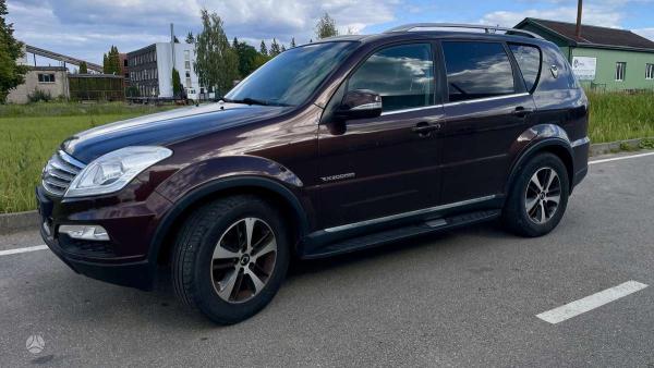 SsangYong Rexton 2014 Telšiai vietnē Sarkans SsangYong Rexton 2014 Telšiai, ar dzinēja tilpumu 2.00 L un nobraukumu 135 tūkst. km par 4200 €, foto 1 vietnē AUTOMOTO.COM.LV