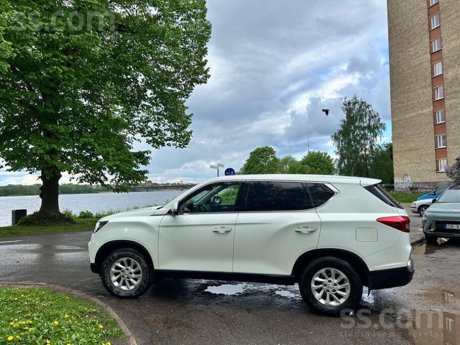 Balts SsangYong Rexton 2019 Rīga, ar dzinēja tilpumu 2.20 L un nobraukumu 62 tūkst. km par 19700 €, foto 3 vietnē AUTOMOTO.COM.LV