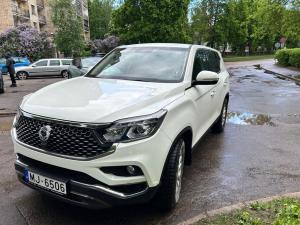 Balts SsangYong Rexton 2019 Rīga, ar dzinēja tilpumu 2.20 L un nobraukumu 62 tūkst. km par 19700 €, foto 4 vietnē AUTOMOTO.COM.LV