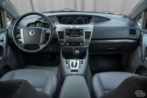 Melns SsangYong Rodius 2013 Marijampole, ar dzinēja tilpumu 2.00 L un nobraukumu 175 tūkst. km par 9250 €, foto 13 vietnē AUTOMOTO.COM.LV
