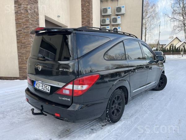 Melns SsangYong Rodius 2007 Rīga, ar dzinēja tilpumu 2.70 L un nobraukumu 202 tūkst. km par 3490 €, foto 4 vietnē AUTOMOTO.COM.LV
