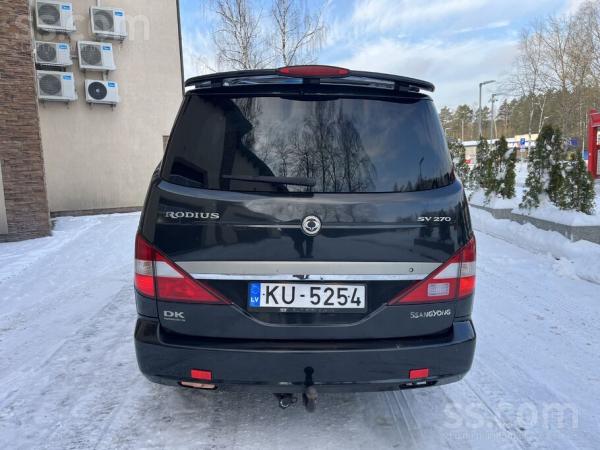 Melns SsangYong Rodius 2007 Rīga, ar dzinēja tilpumu 2.70 L un nobraukumu 202 tūkst. km par 3490 €, foto 6 vietnē AUTOMOTO.COM.LV