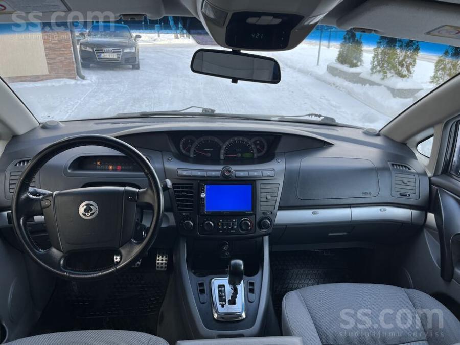 Melns SsangYong Rodius 2007 Rīga, ar dzinēja tilpumu 2.70 L un nobraukumu 202 tūkst. km par 3490 €, foto 8 vietnē AUTOMOTO.COM.LV