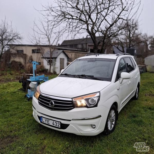 Balts SsangYong Rodius 2017 Klaipėda, ar dzinēja tilpumu 2.20 L un nobraukumu 135 tūkst. km par 5200 €, foto  vietnē AUTOMOTO.COM.LV