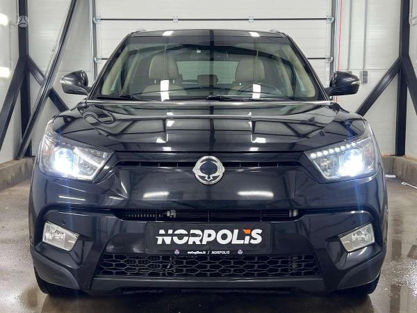 Black SsangYong Tivoli 2016 in Vilnius, with an engine capacity of 1.60 L and mileage of 195 thousand km for 5324 €, photo 2 on AUTOMOTO.COM.LV