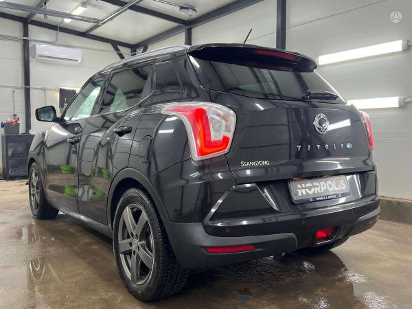 Black SsangYong Tivoli 2016 in Vilnius, with an engine capacity of 1.60 L and mileage of 195 thousand km for 5324 €, photo 10 on AUTOMOTO.COM.LV