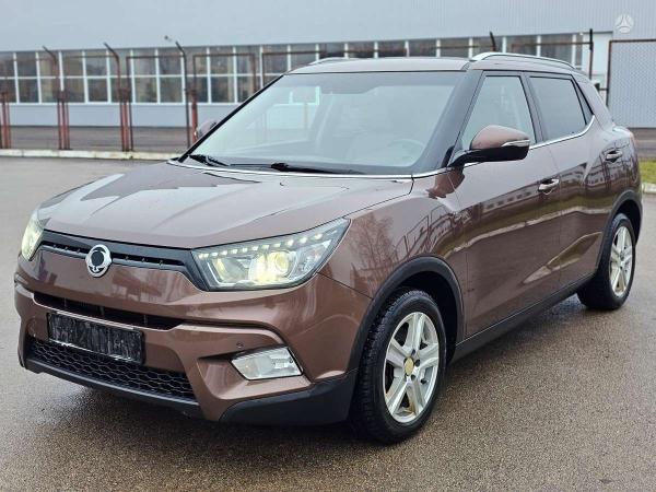 Brūns SsangYong Tivoli 2016 Rokiškis, ar dzinēja tilpumu 1.60 L un nobraukumu 104 tūkst. km par 3750 €, foto 4 vietnē AUTOMOTO.COM.LV