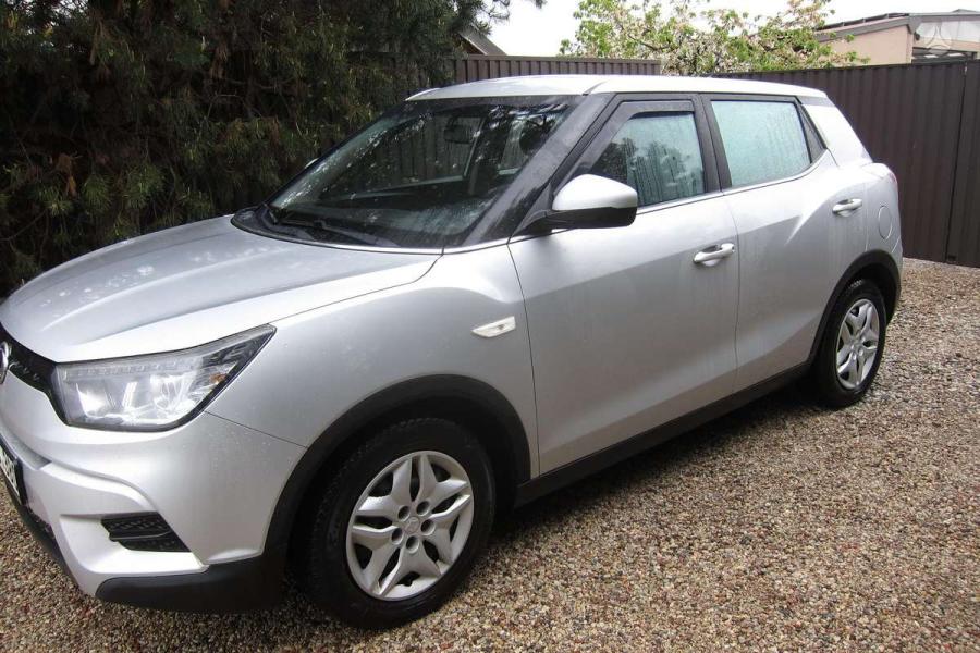 Pelēks SsangYong Tivoli 2017 Kauņa, ar dzinēja tilpumu 1.60 L un nobraukumu 153 tūkst. km par 3999 €, foto 1 vietnē AUTOMOTO.COM.LV