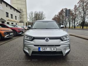 Grey SsangYong Tivoli 2016 in Tartu, with an engine capacity of 1.60 L and mileage of 168 thousand km for 6990 €, photo 4 on AUTOMOTO.COM.LV