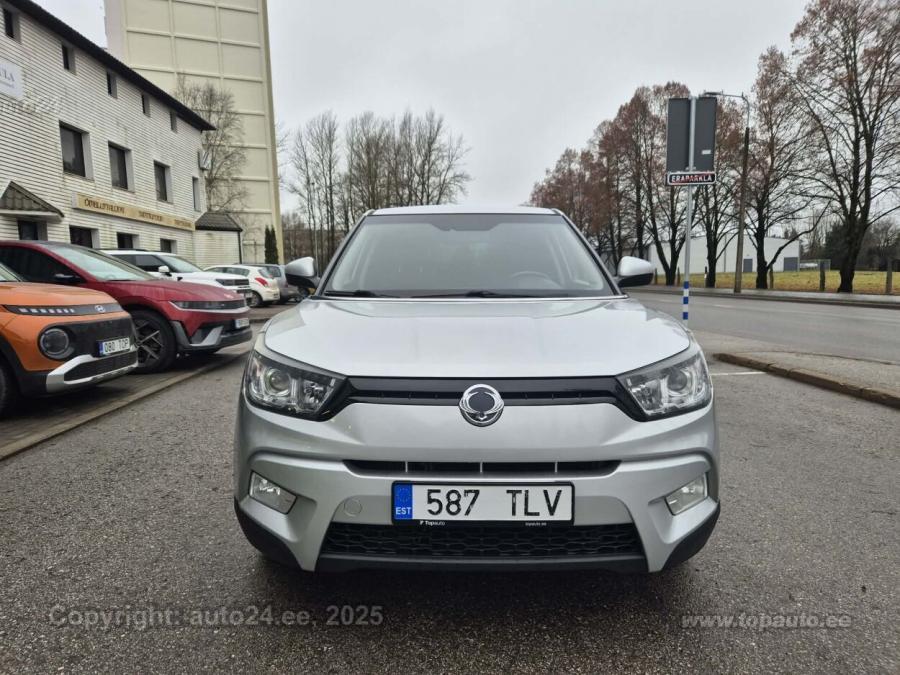Grey SsangYong Tivoli 2016 in Tartu, with an engine capacity of 1.60 L and mileage of 168 thousand km for 6990 €, photo 4 on AUTOMOTO.COM.LV