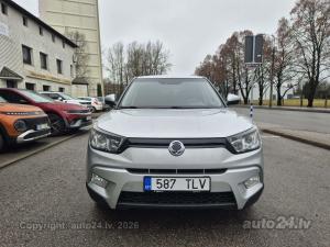 Grey SsangYong Tivoli 2016 in Tartu, with an engine capacity of 1.60 L and mileage of 168 thousand km for 6990 €, photo 4 on AUTOMOTO.COM.LV