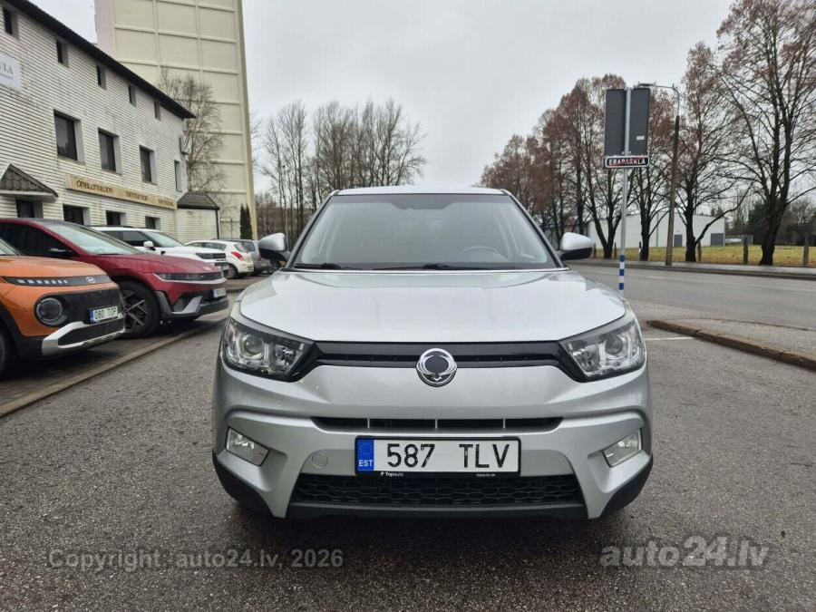 Grey SsangYong Tivoli 2016 in Tartu, with an engine capacity of 1.60 L and mileage of 168 thousand km for 6990 €, photo 4 on AUTOMOTO.COM.LV