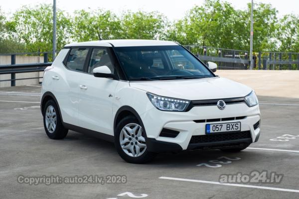 White SsangYong Tivoli 2016 in Tartu, with an engine capacity of 1.60 L and mileage of 182 thousand km for 3999 €, photo 4 on AUTOMOTO.COM.LV