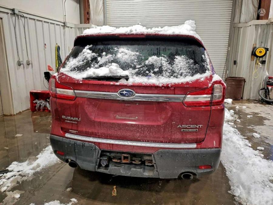 Red Subaru Ascent 2020 in Klaipeda, with an engine capacity of 2.40 L and mileage of 298 thousand km for 9700 €, photo 6 on AUTOMOTO.COM.LV