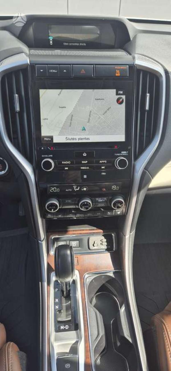 White Subaru Ascent 2019 in Klaipeda, with an engine capacity of 2.39 L and mileage of 36 thousand km for 26700 €, photo 11 on AUTOMOTO.COM.LV