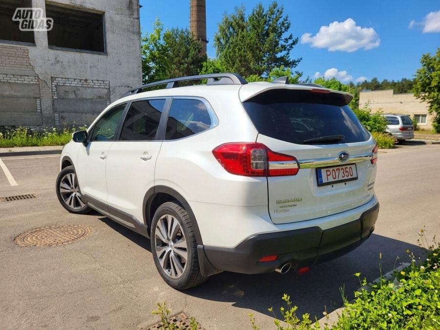 White Subaru Ascent 2022 in Jurbarkas, with an engine capacity of 2.40 L and mileage of 50 thousand km for 22450 €, photo 5 on AUTOMOTO.COM.LV