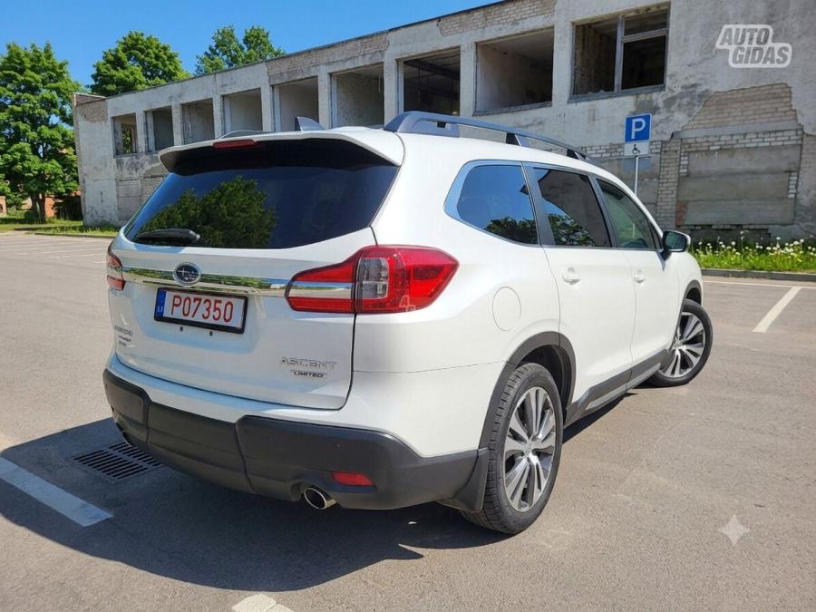 White Subaru Ascent 2022 in Jurbarkas, with an engine capacity of 2.40 L and mileage of 50 thousand km for 22450 €, photo 7 on AUTOMOTO.COM.LV