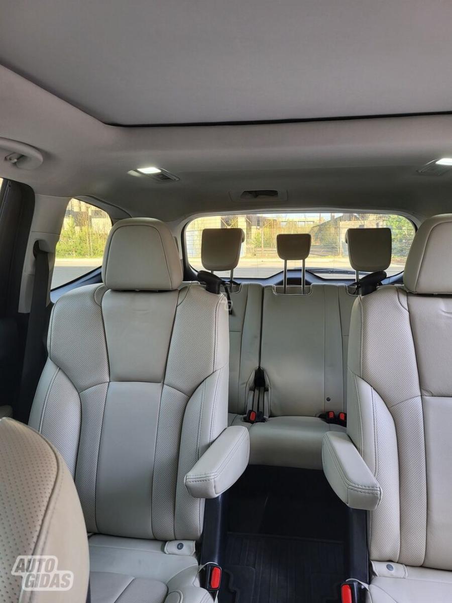 White Subaru Ascent 2022 in Jurbarkas, with an engine capacity of 2.40 L and mileage of 50 thousand km for 22450 €, photo 12 on AUTOMOTO.COM.LV