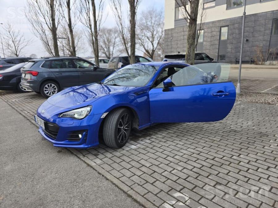 Zils Subaru BRZ 2017 Rīga, ar dzinēja tilpumu 2.00 L un nobraukumu 97 tūkst. km par 19999 €, foto 2 vietnē AUTOMOTO.COM.LV