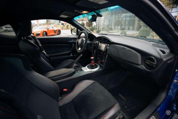 Subaru BRZ 2017 in Vilnius on AUTOMOTO.COM.LV Blue Subaru BRZ 2017 in Vilnius, with an engine capacity of 2.00 L and mileage of 108 thousand km for 16950 €, photo 10 on AUTOMOTO.COM.LV