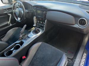 Blue Subaru BRZ 2019 in Riga, with an engine capacity of 2.00 L and mileage of 48 thousand km for 30990 €, photo 6 on AUTOMOTO.COM.LV