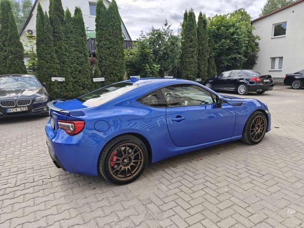 Subaru BRZ 2017 in Vilnius, with an engine capacity of 2.00 L and mileage of 85 thousand km for 19000 €, photo 2 on AUTOMOTO.COM.LV