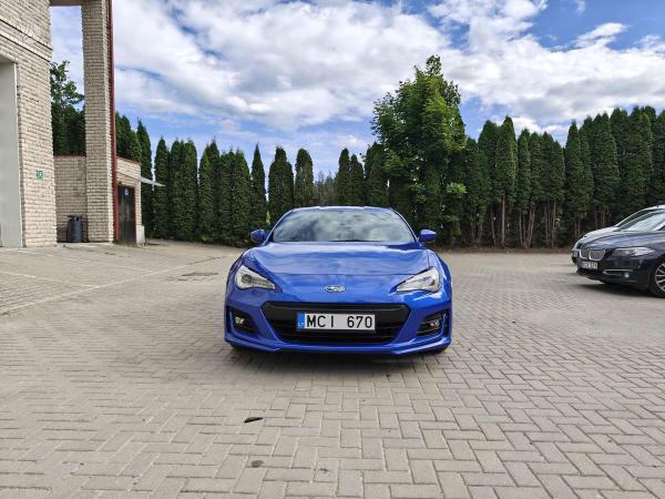Subaru BRZ 2017 in Vilnius, with an engine capacity of 2.00 L and mileage of 85 thousand km for 19000 €, photo 4 on AUTOMOTO.COM.LV