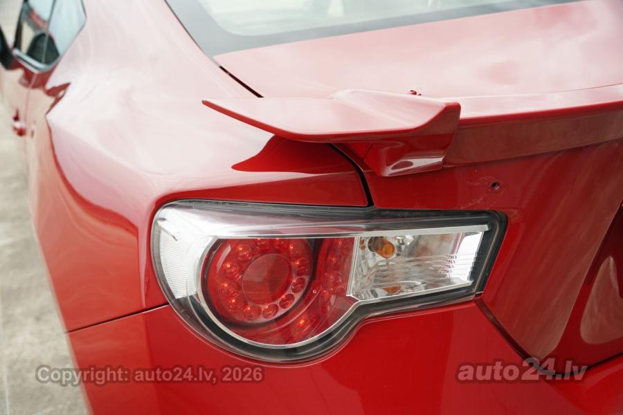 Red Subaru BRZ 2012 in Tallinn, with an engine capacity of 2.00 L and mileage of 103 thousand km for 12800 €, photo 10 on AUTOMOTO.COM.LV