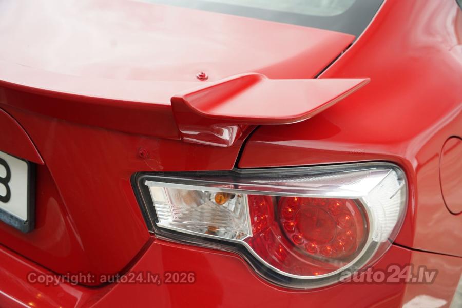 Red Subaru BRZ 2012 in Tallinn, with an engine capacity of 2.00 L and mileage of 103 thousand km for 12800 €, photo 11 on AUTOMOTO.COM.LV