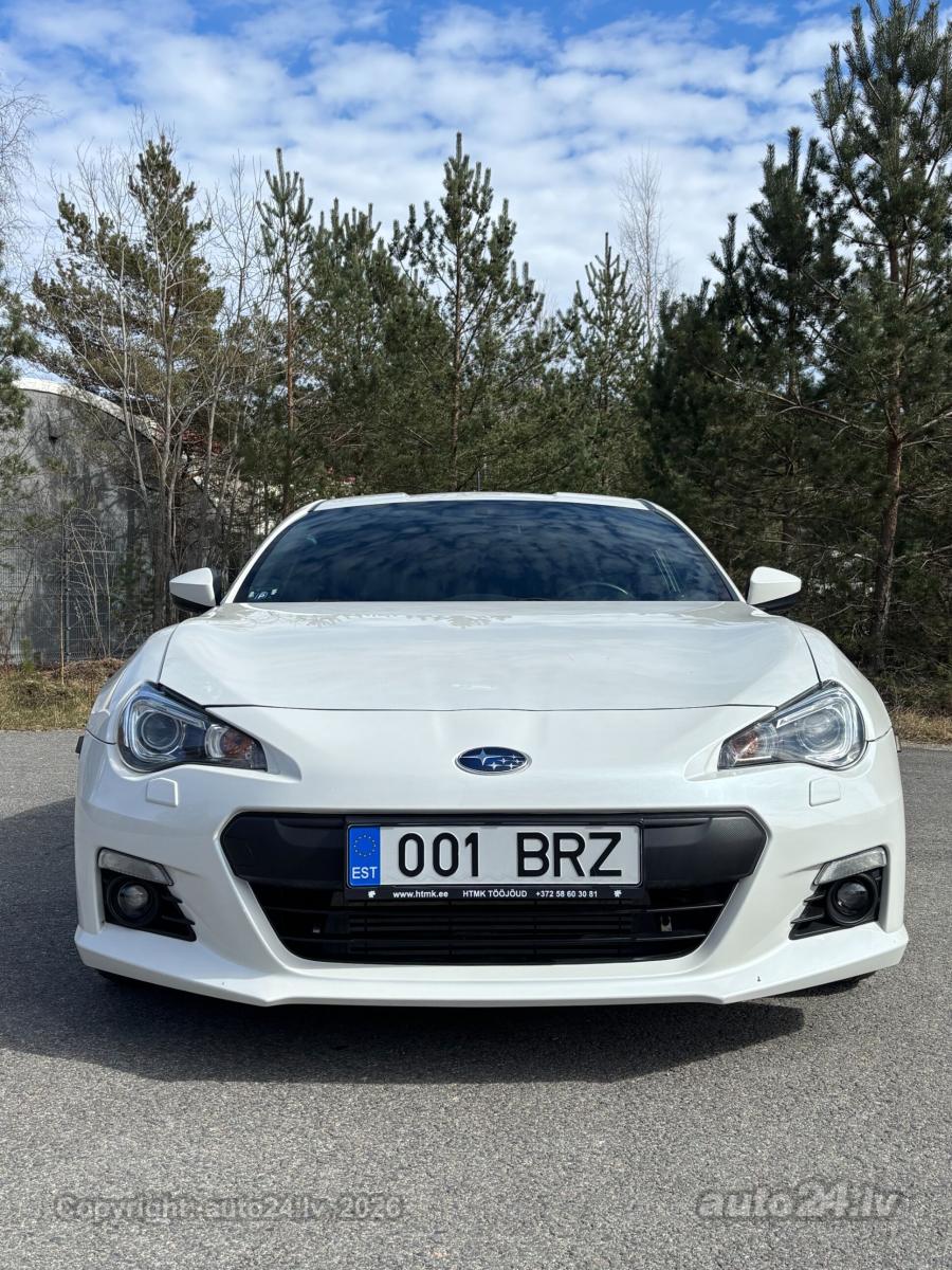 White Subaru BRZ 2013 in Tallinn, with an engine capacity of 2.00 L and mileage of 26 thousand km for 28000 €, photo 8 on AUTOMOTO.COM.LV